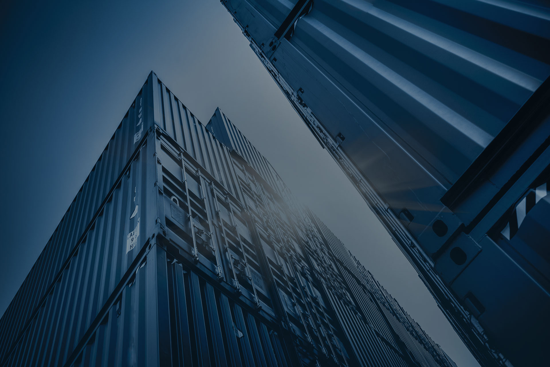 Jūras konteineru tirdzniecība - Jauni un lietoti jūras konteineri